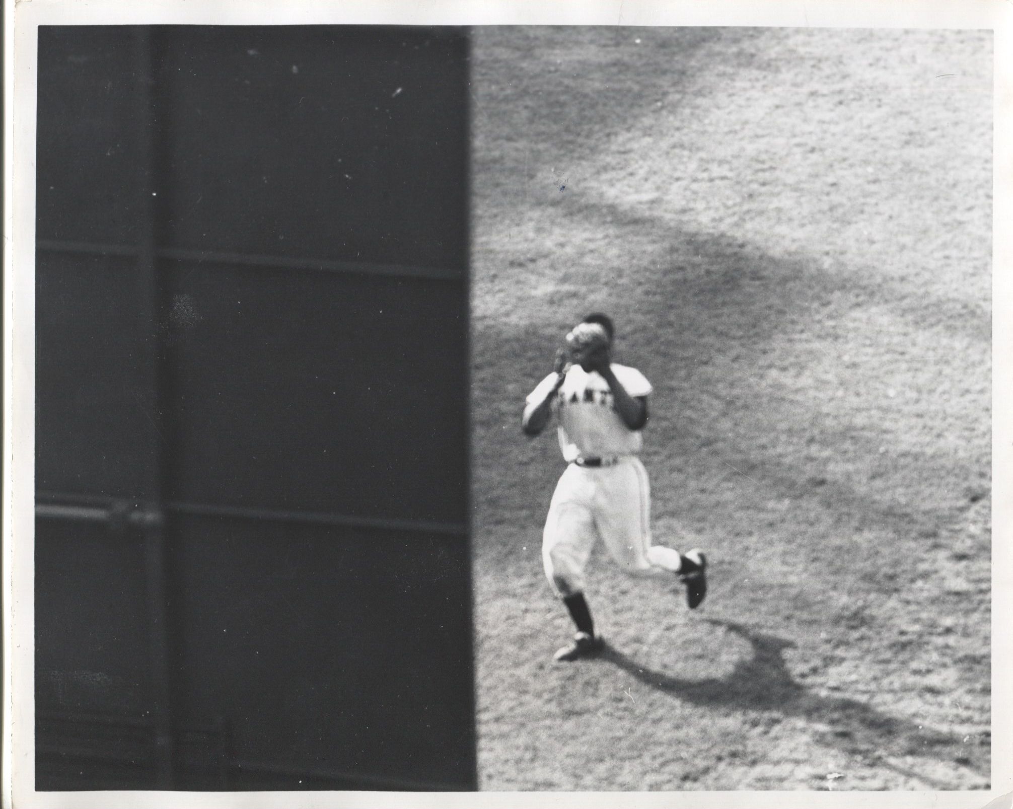 Lot Detail - Willie Mays 1954 World Series – THE CATCH - Iconic ... Lot Detail - Willie Mays 1954 World Series – THE CATCH - Iconic ...