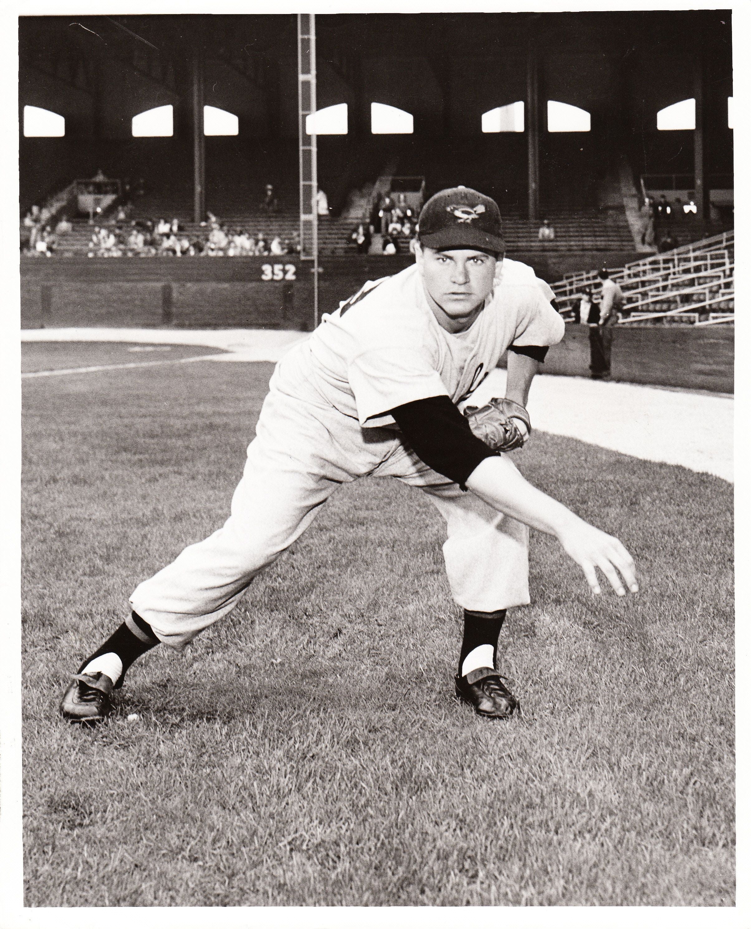 Bob Turley 1954 Baltimore Orioles Pitching original photo – Albersheim's